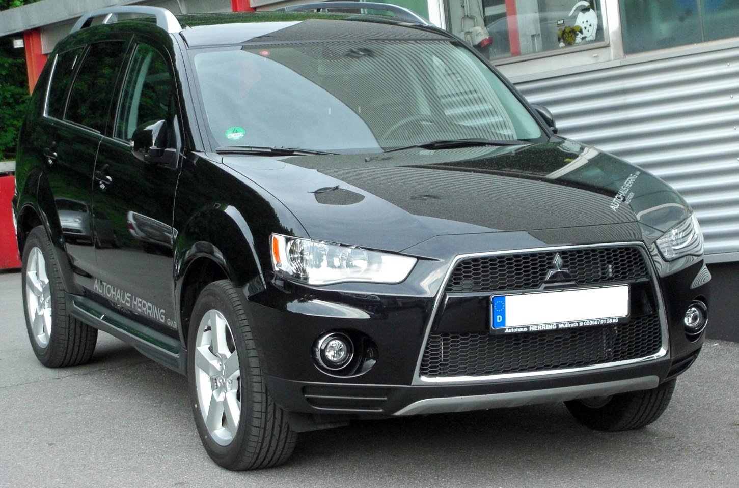 Mitsubishi Outlander technical specifications and fuel economy
